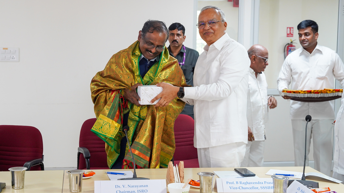 ISRO Chairman visit to SSSIHL: Ideas and Innovations - SSSIHL-IIC Microsite
